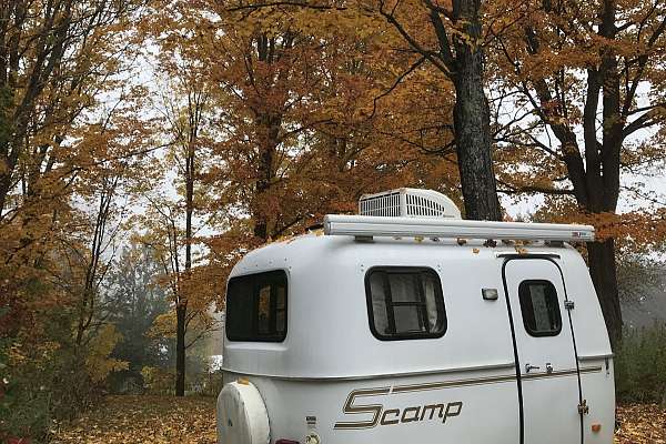 13’ Scamp 2016 Deluxe